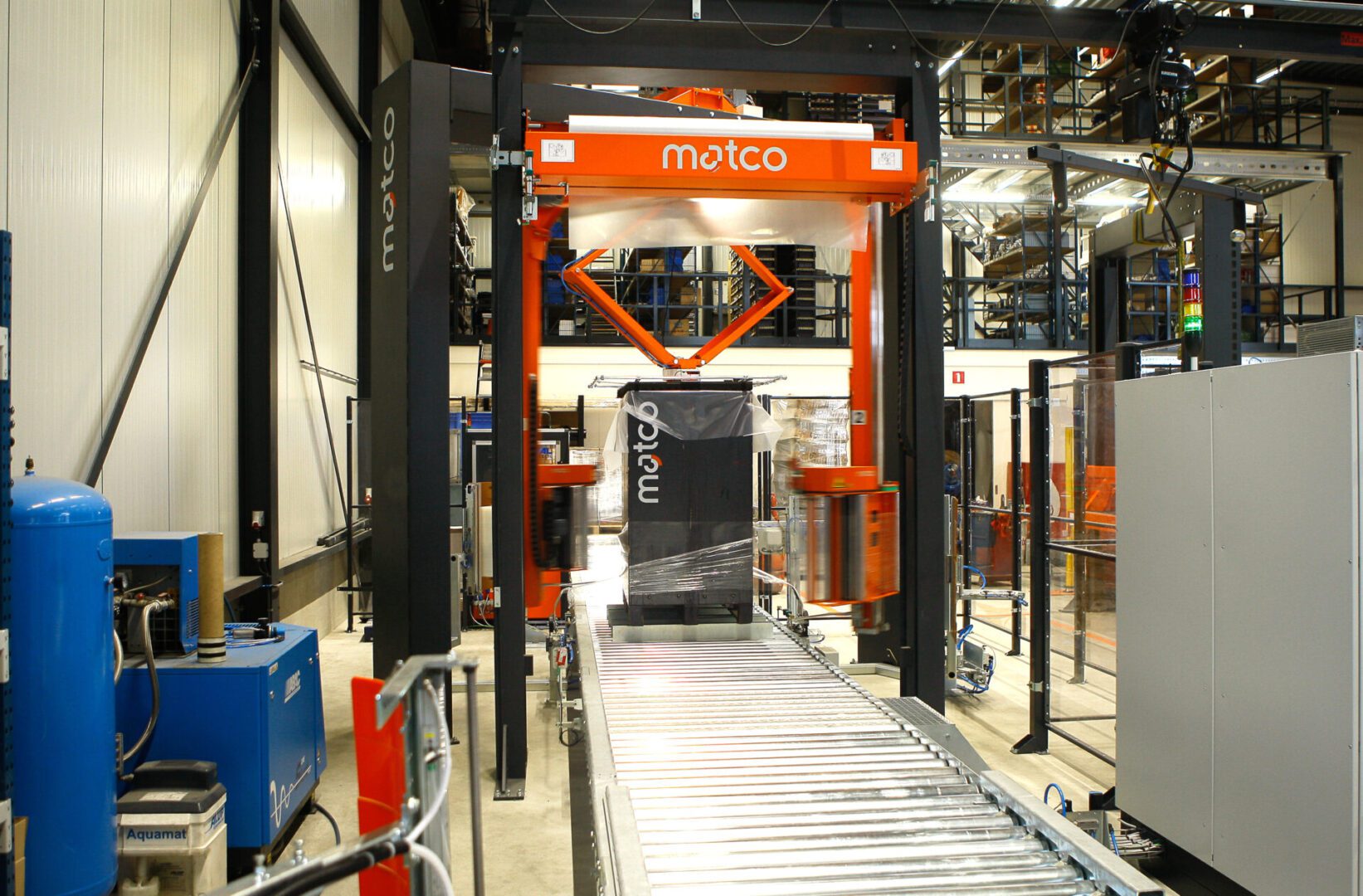 Robot pallet wrapper | Robot wrapping | Matco International